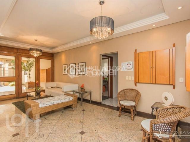 Apartamento com 3 dormitórios em Porto Alegre