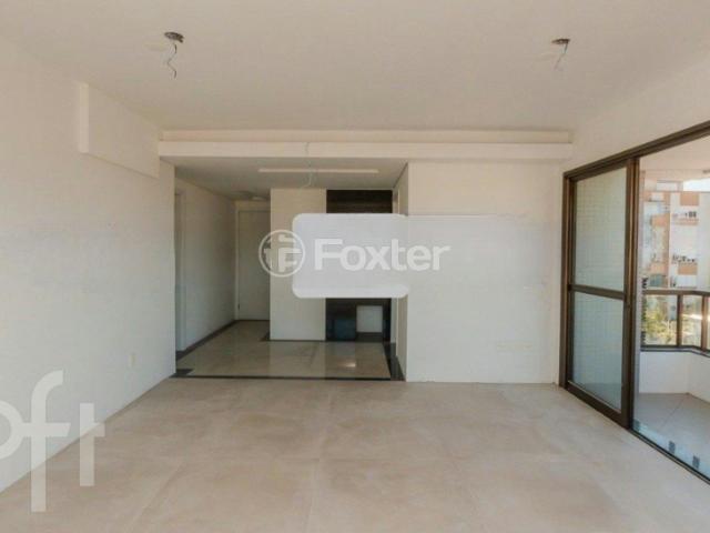 Apartamento com 3 dormitórios em Porto Alegre