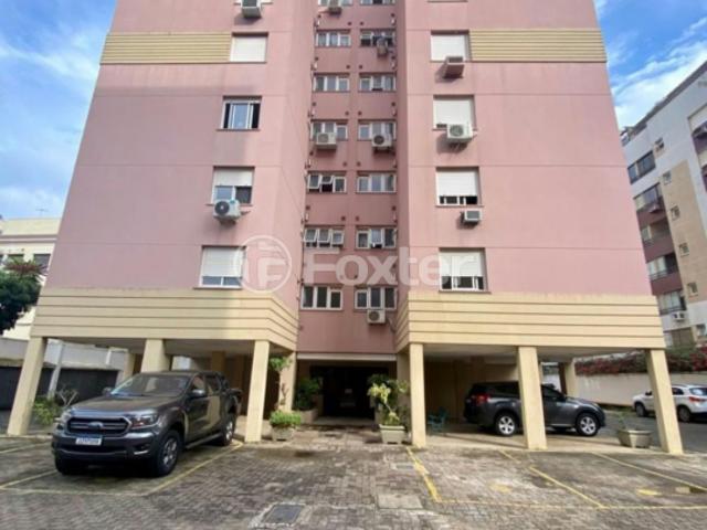 Apartamento com 3 dormitórios em Porto Alegre