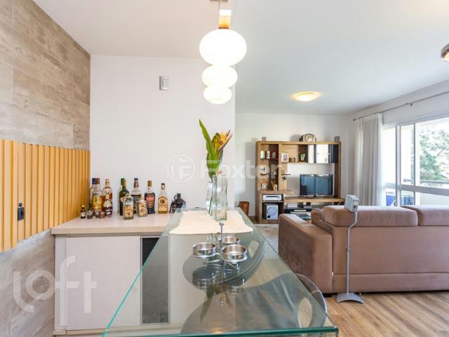 Apartamento com 3 dormitórios em Porto Alegre
