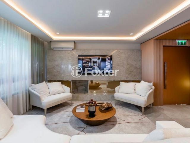 Apartamento com 3 dormitórios em Porto Alegre