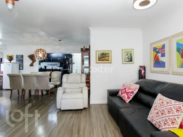 Apartamento com 3 dormitórios em Porto Alegre