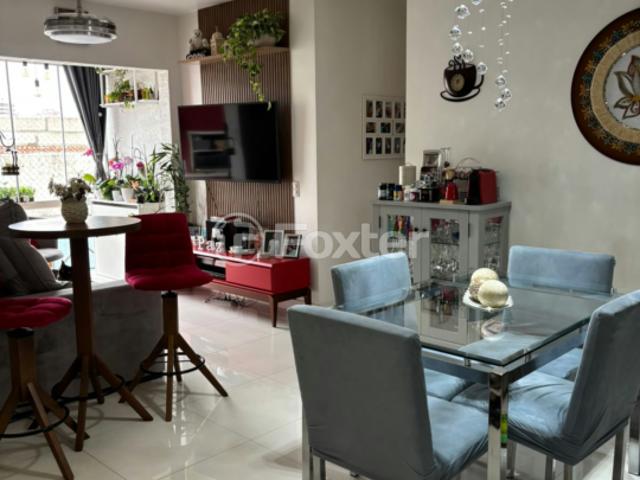 Apartamento com 3 dormitórios em Porto Alegre