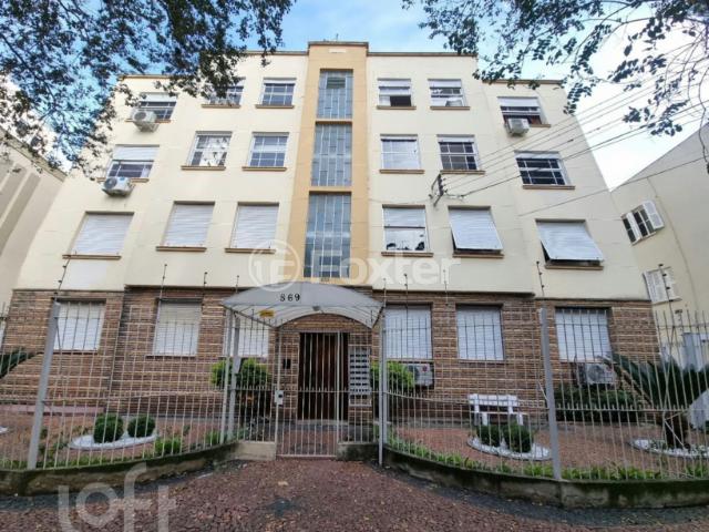 Apartamento com 3 dormitórios em Porto Alegre