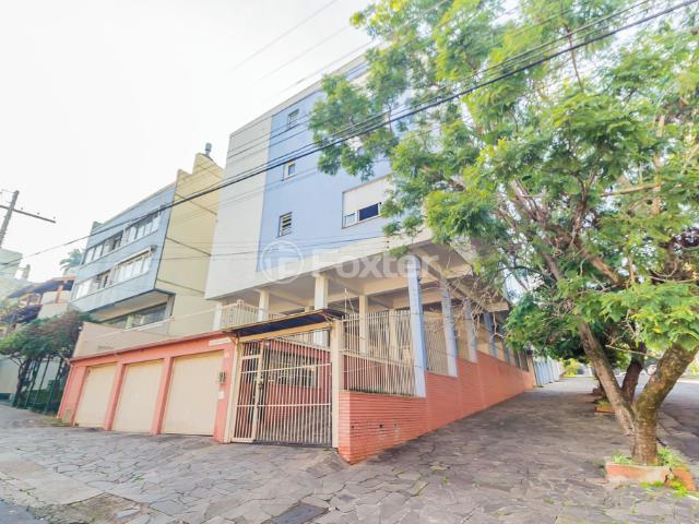 Apartamento com 3 dormitórios em Porto Alegre