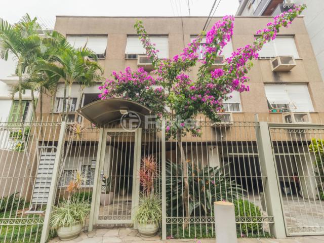 Apartamento com 3 dormitórios em Porto Alegre