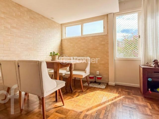 Apartamento com 3 dormitórios em Porto Alegre