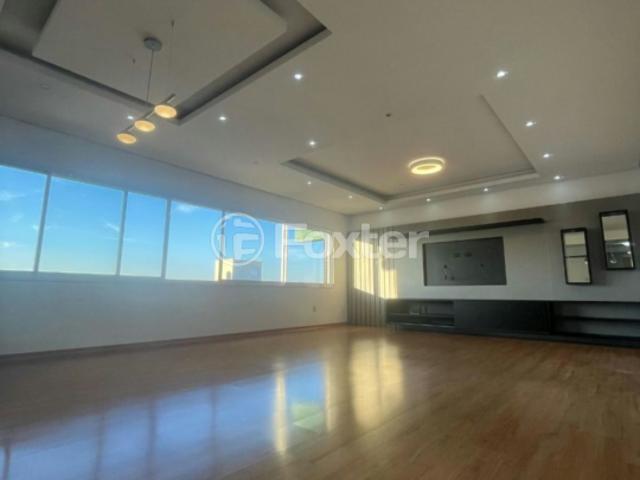 Apartamento com 3 dormitórios em Porto Alegre