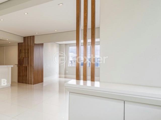 Apartamento com 3 dormitórios em Porto Alegre