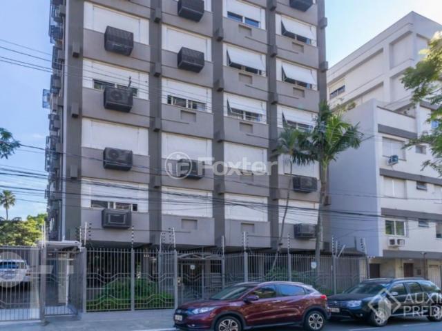 Apartamento com 3 dormitórios em Porto Alegre