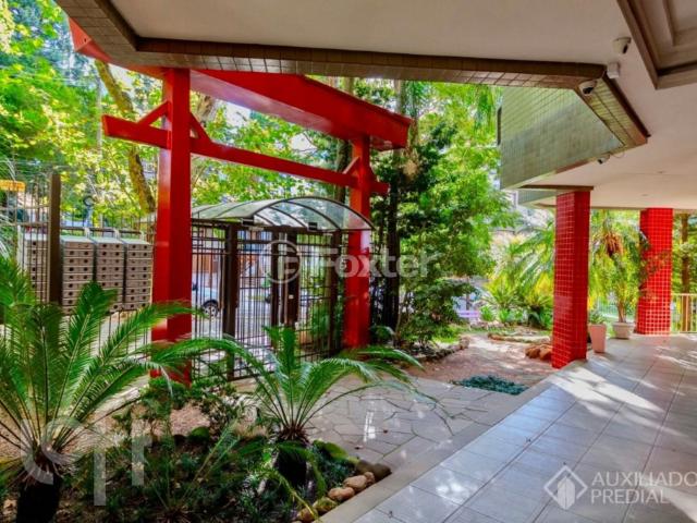 Apartamento com 3 dormitórios em Porto Alegre