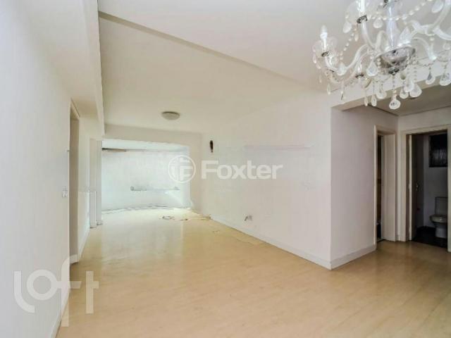 Apartamento com 3 dormitórios em Porto Alegre