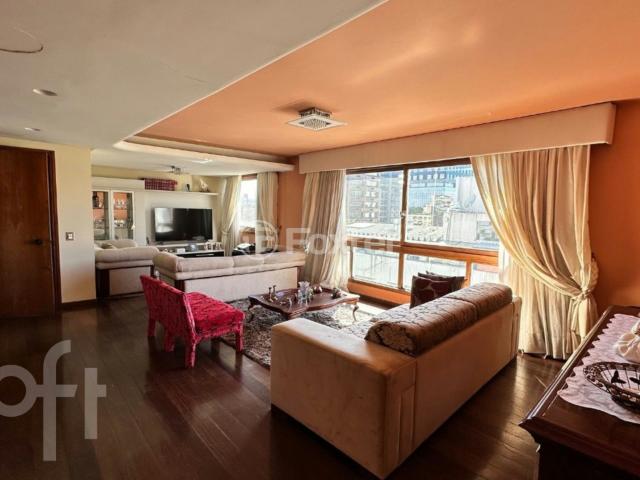 Apartamento com 3 dormitórios em Porto Alegre