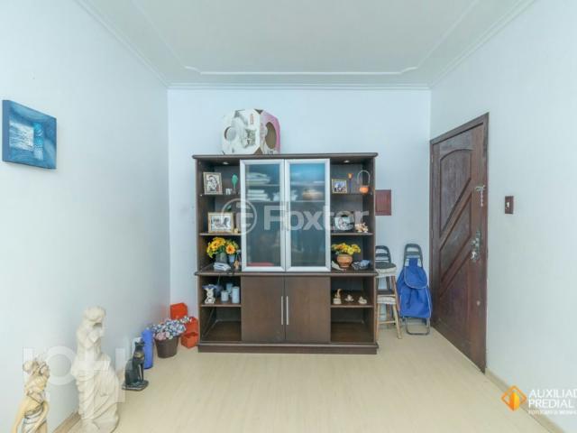 Apartamento com 3 dormitórios em Porto Alegre