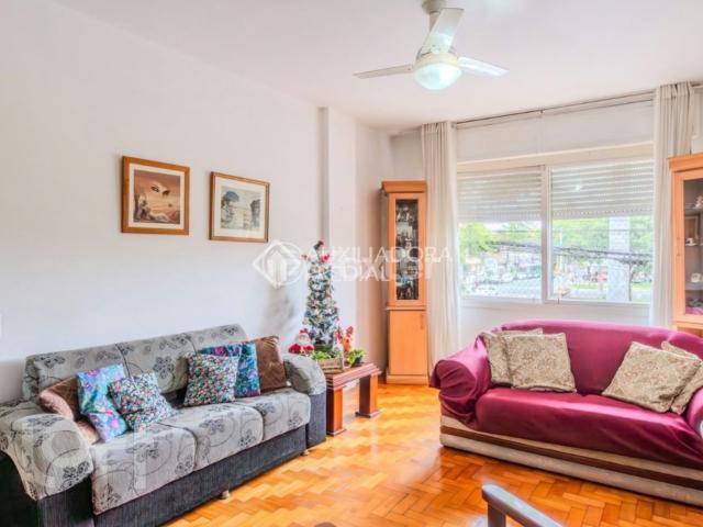Apartamento com 3 dormitórios em Porto Alegre