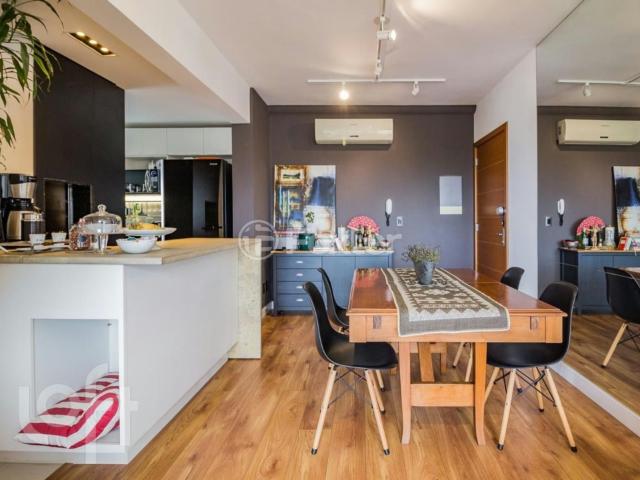Apartamento com 3 dormitórios em Porto Alegre
