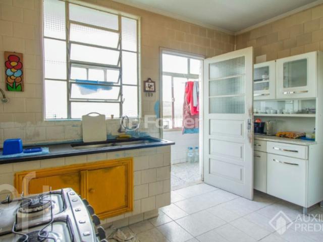 Apartamento com 3 dormitórios em Porto Alegre