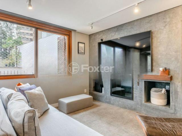 Apartamento com 3 dormitórios em Porto Alegre