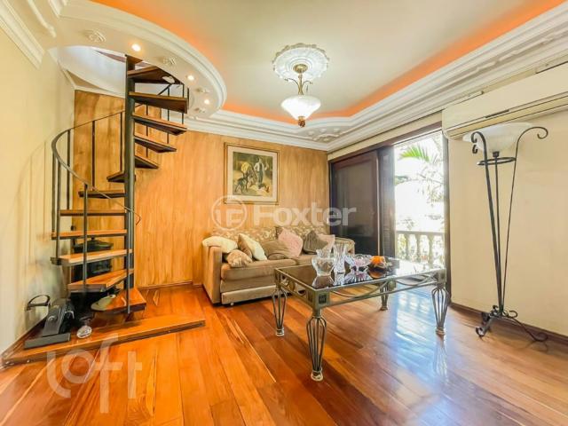 Apartamento com 3 dormitórios em Porto Alegre
