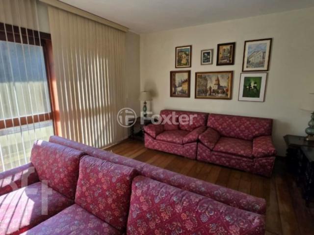 Apartamento com 3 dormitórios em Porto Alegre