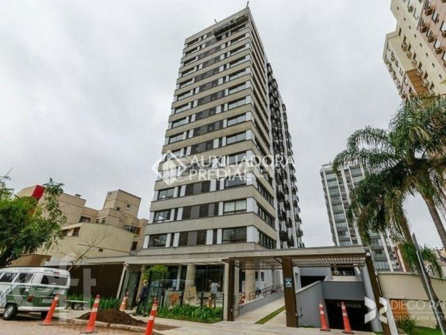 Apartamento com 3 dormitórios em Porto Alegre
