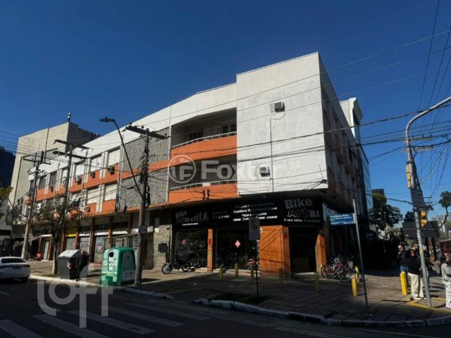 Apartamento com 3 dormitórios em Porto Alegre