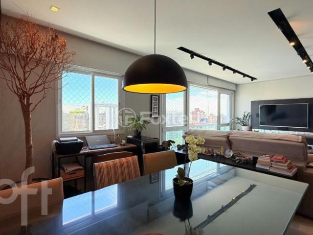 Apartamento com 3 dormitórios em Porto Alegre
