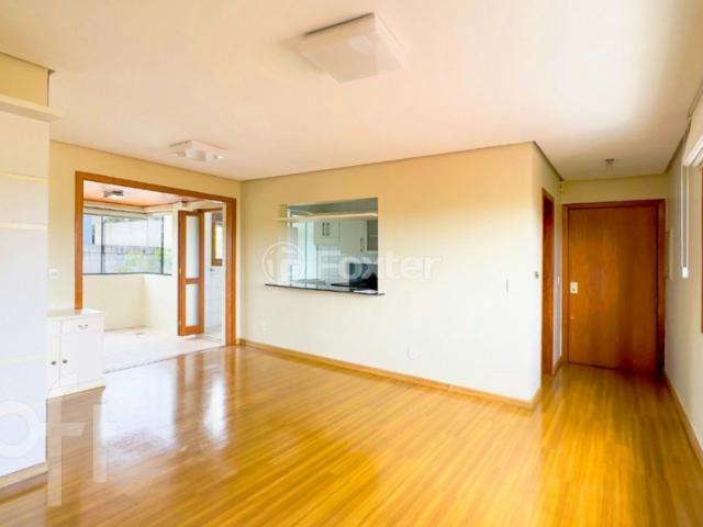 Apartamento com 3 dormitórios em Porto Alegre