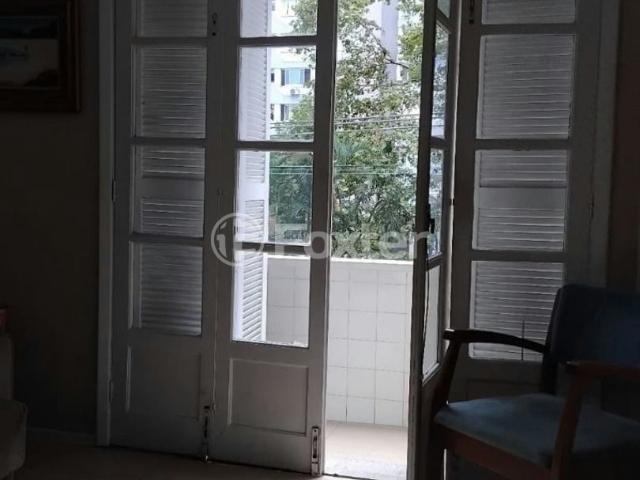 Apartamento com 3 dormitórios em Porto Alegre