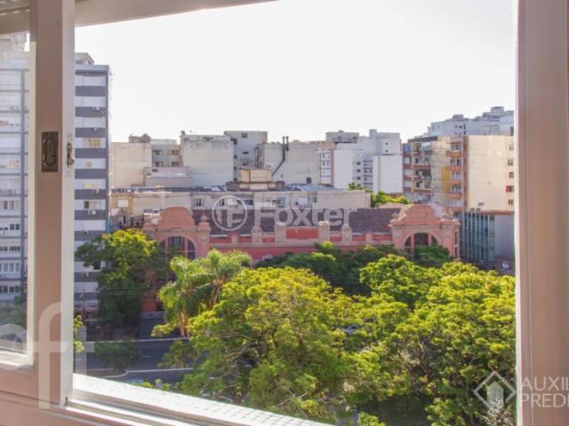Apartamento com 3 dormitórios em Porto Alegre
