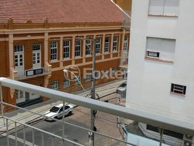 Apartamento com 3 dormitórios em Porto Alegre