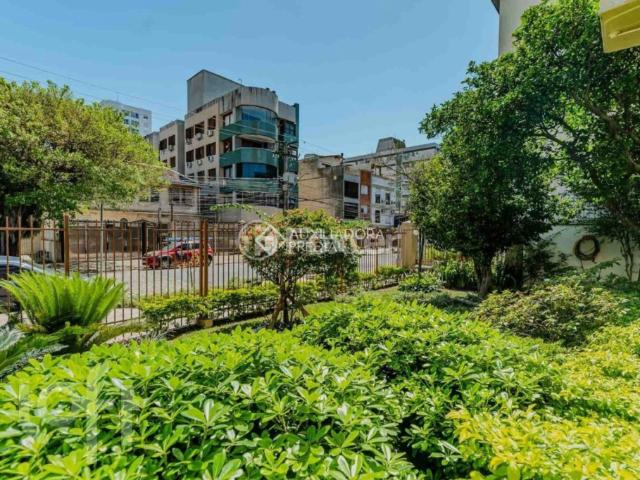 Apartamento com 3 dormitórios em Porto Alegre