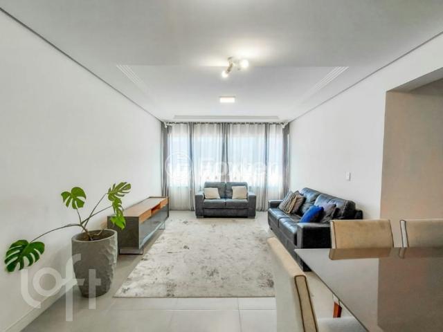 Apartamento com 3 dormitórios em Porto Alegre