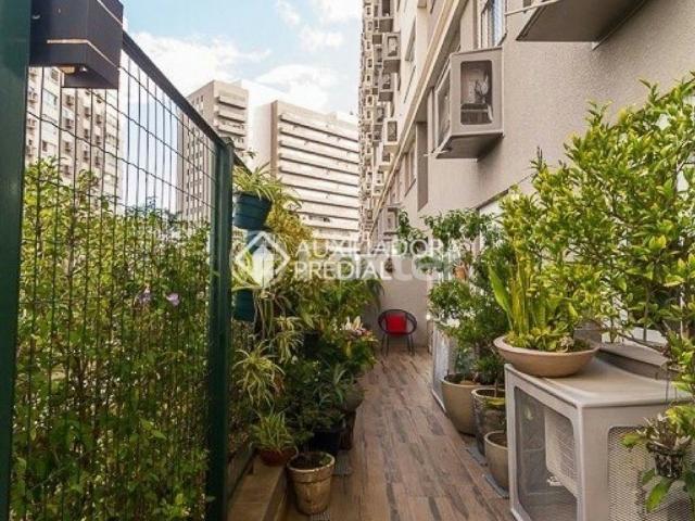 Apartamento com 3 dormitórios em Porto Alegre