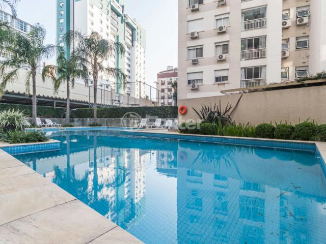 Apartamento com 3 dormitórios em Porto Alegre