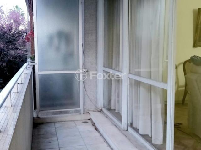 Apartamento com 3 dormitórios em Porto Alegre