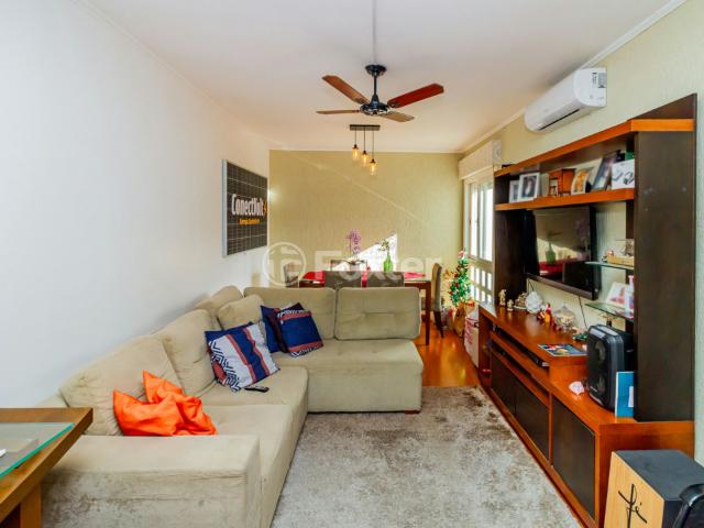 Apartamento com 3 dormitórios em Porto Alegre