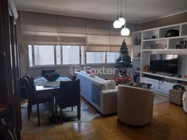 Apartamento com 3 dormitórios em Porto Alegre