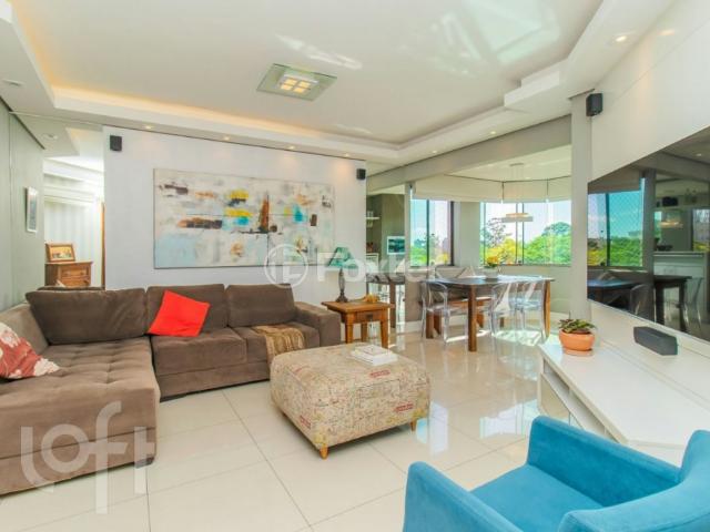 Apartamento com 3 dormitórios em Porto Alegre