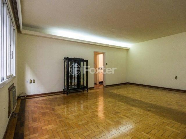 Apartamento com 3 dormitórios em Porto Alegre