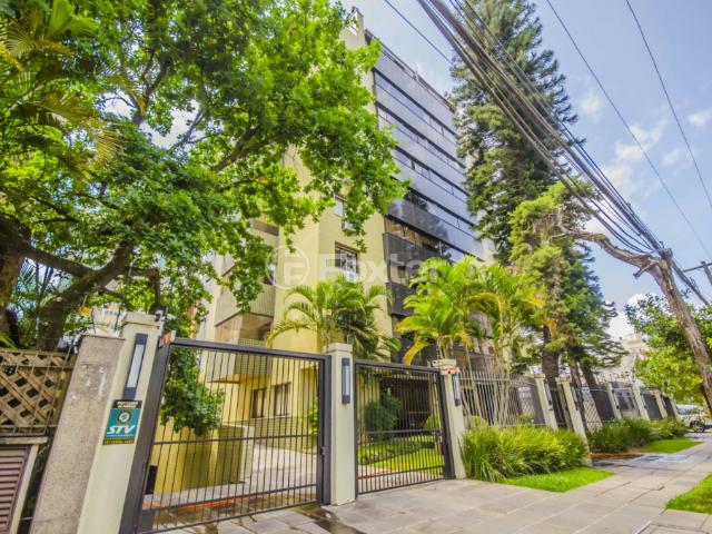 Apartamento com 3 dormitórios em Porto Alegre