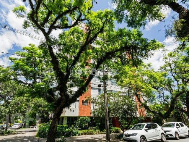 Apartamento com 3 dormitórios em Porto Alegre