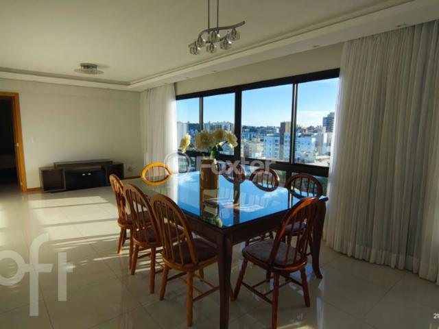Apartamento com 3 dormitórios em Porto Alegre