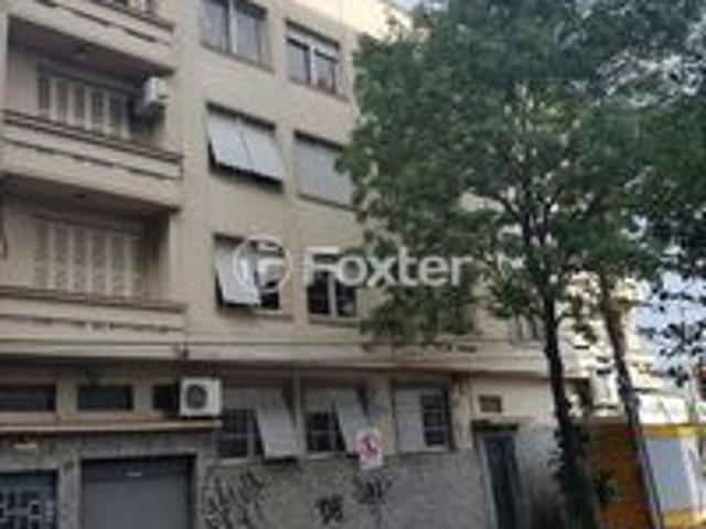 Apartamento com 3 dormitórios em Porto Alegre