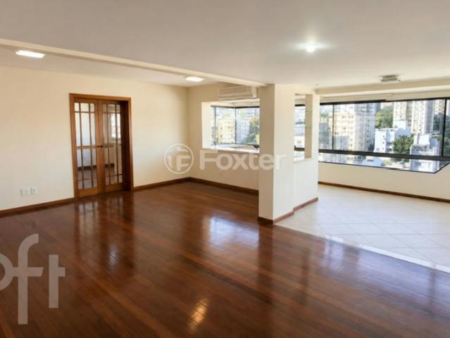 Apartamento com 3 dormitórios em Porto Alegre
