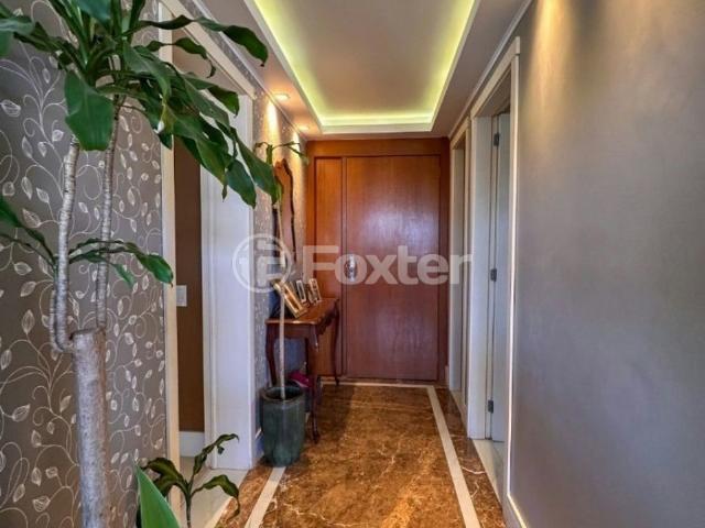 Apartamento com 3 dormitórios em Porto Alegre