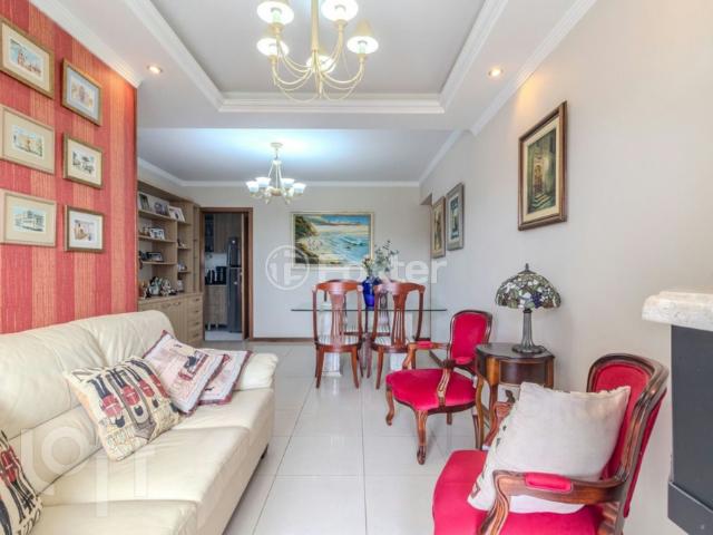 Apartamento com 3 dormitórios em Porto Alegre