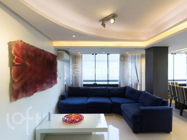 Apartamento com 3 dormitórios em Porto Alegre