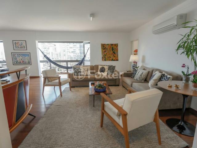 Apartamento com 3 dormitórios em São Paulo