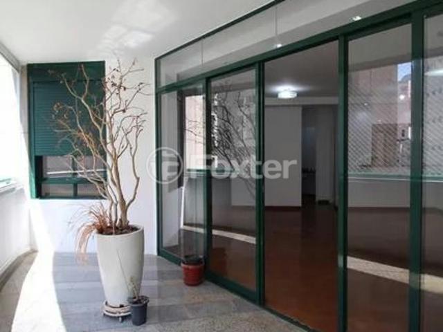 Apartamento com 3 dormitórios em São Paulo